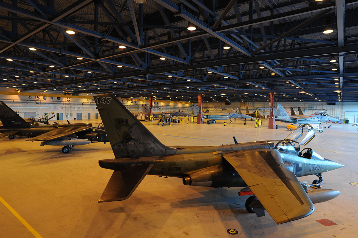 Community & 5 Wing | Goose Bay Airport (YYR)
